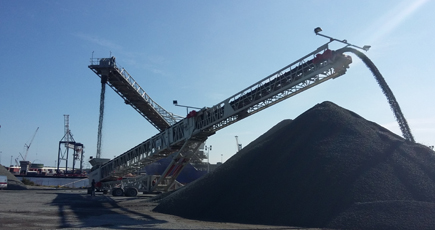 Cost effective systems to Handle Aggregates from Self-Unloading Vessels