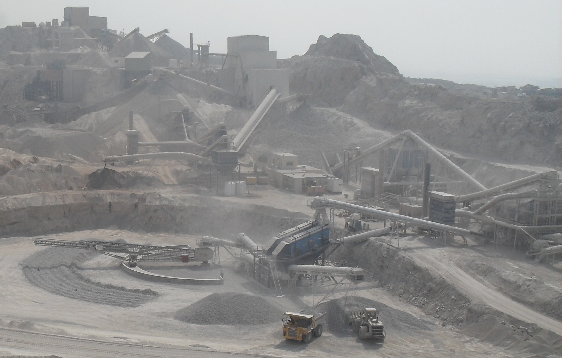 Radial Telescopics shiploading and stockpiling in UAE