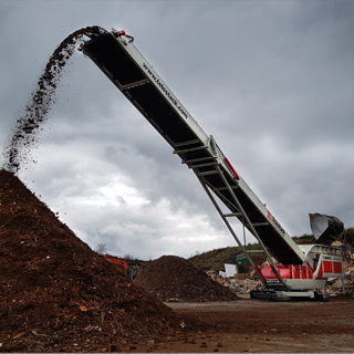 Mulch Hopper Feeder | Designed to stack mulch, biomass, woodchips