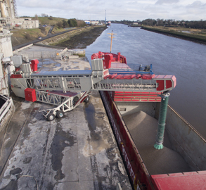 TS 331 Radial Telescopic Shiploader video | Telestack Ltd